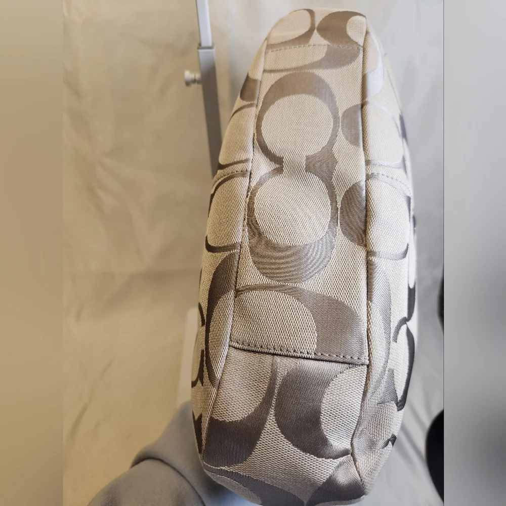 Coach | Bags | Coach Chelsea Ashlyn Hoboin Gray Signature Jacquard ...